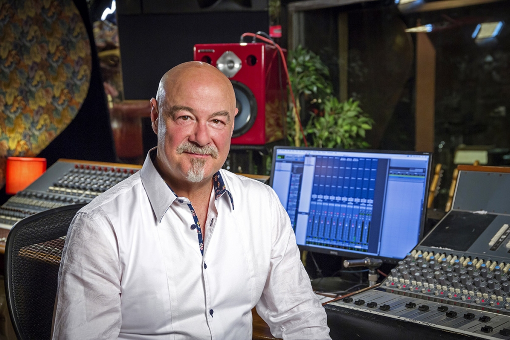 Photos | Bass Rigs | Endorsees - Wayne Jones AUDIO